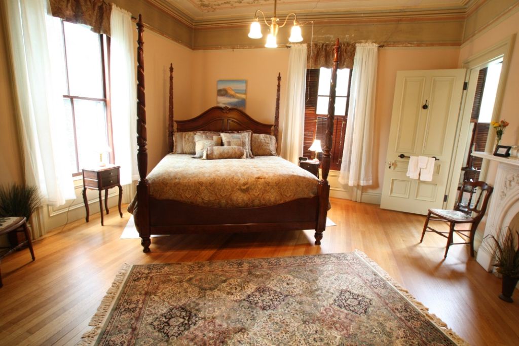 Locations Hub - Proctor Mansion Inn