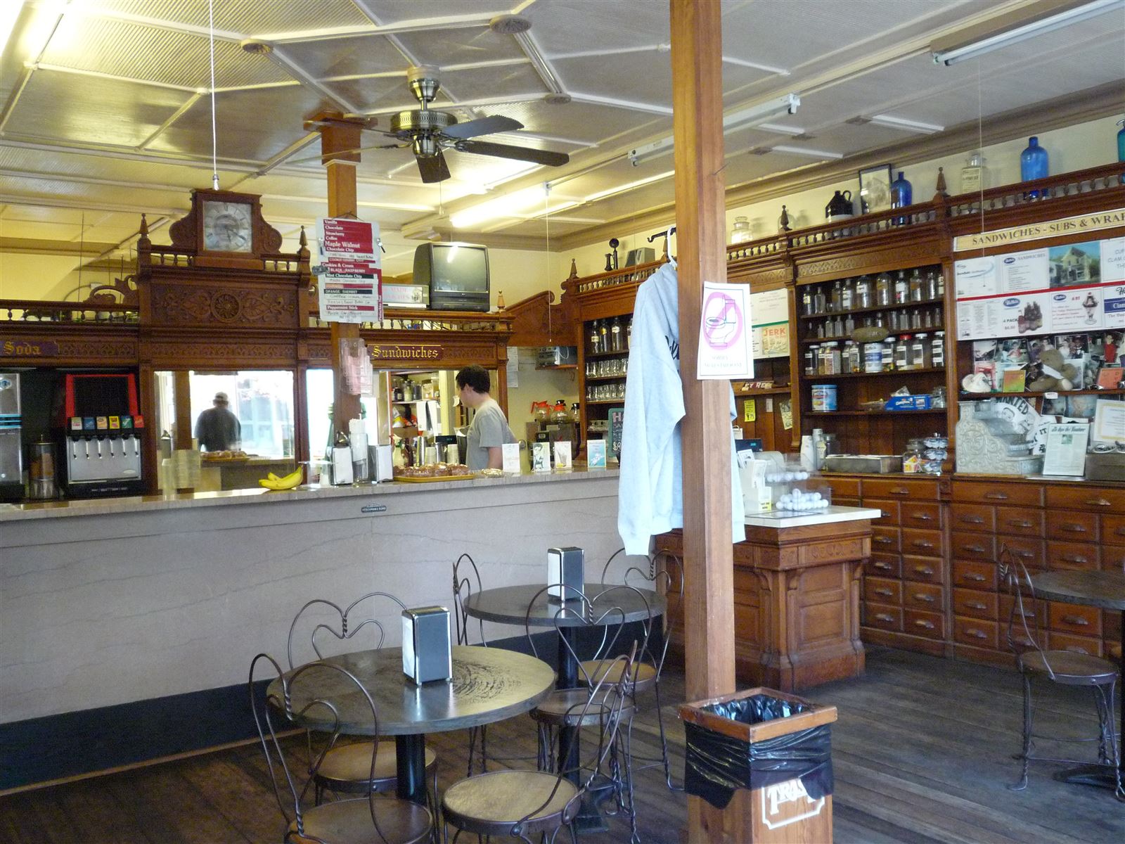 Locations Hub - Hallets Store