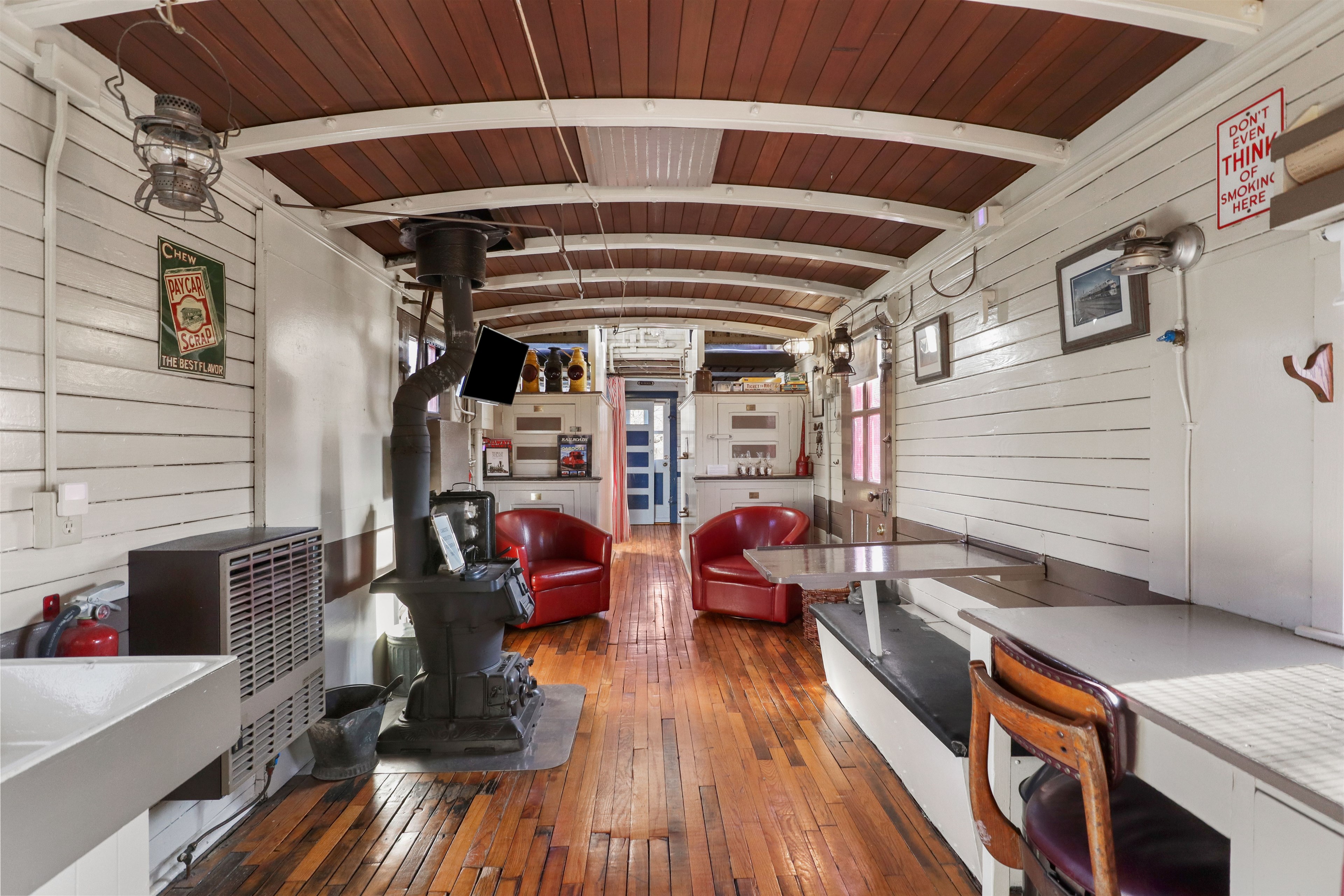 Locations Hub - The Steaming Tender