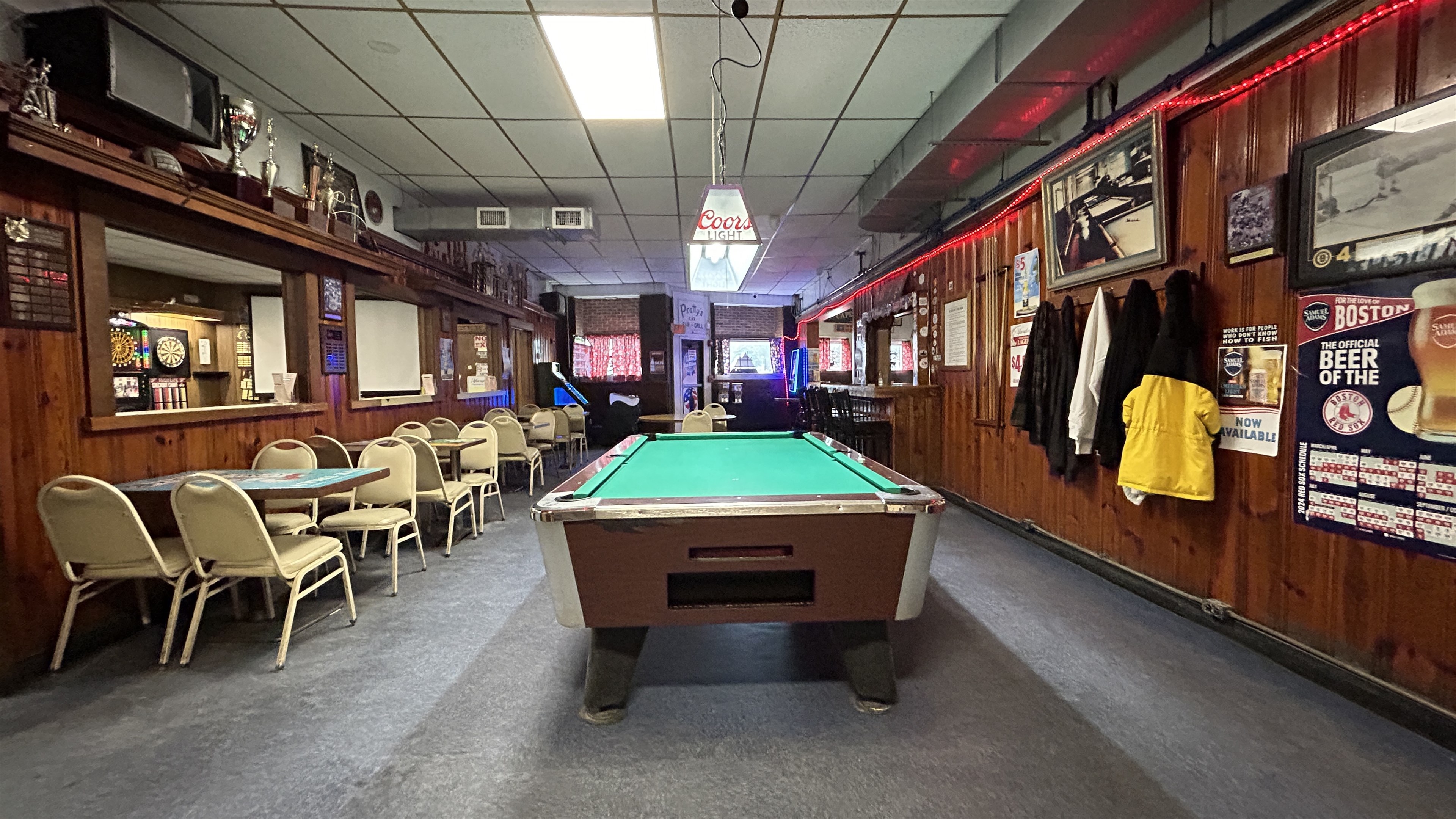 Locations Hub - Pratty's CAV - Bar