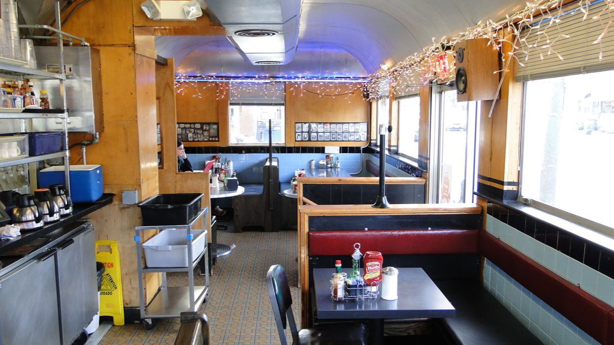 Locations Hub - Deluxe Town Diner