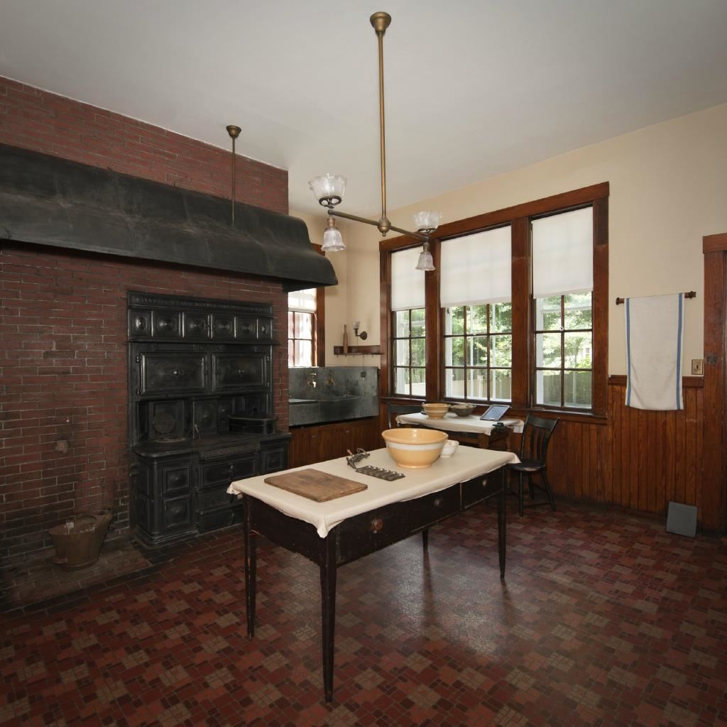 Locations Hub - Stephen Phillips House