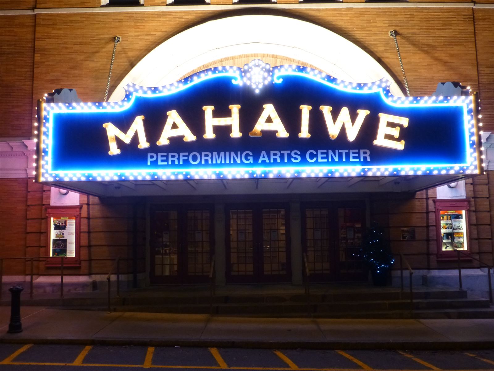 Locations Hub - The Mahaiwe Performing Arts Center