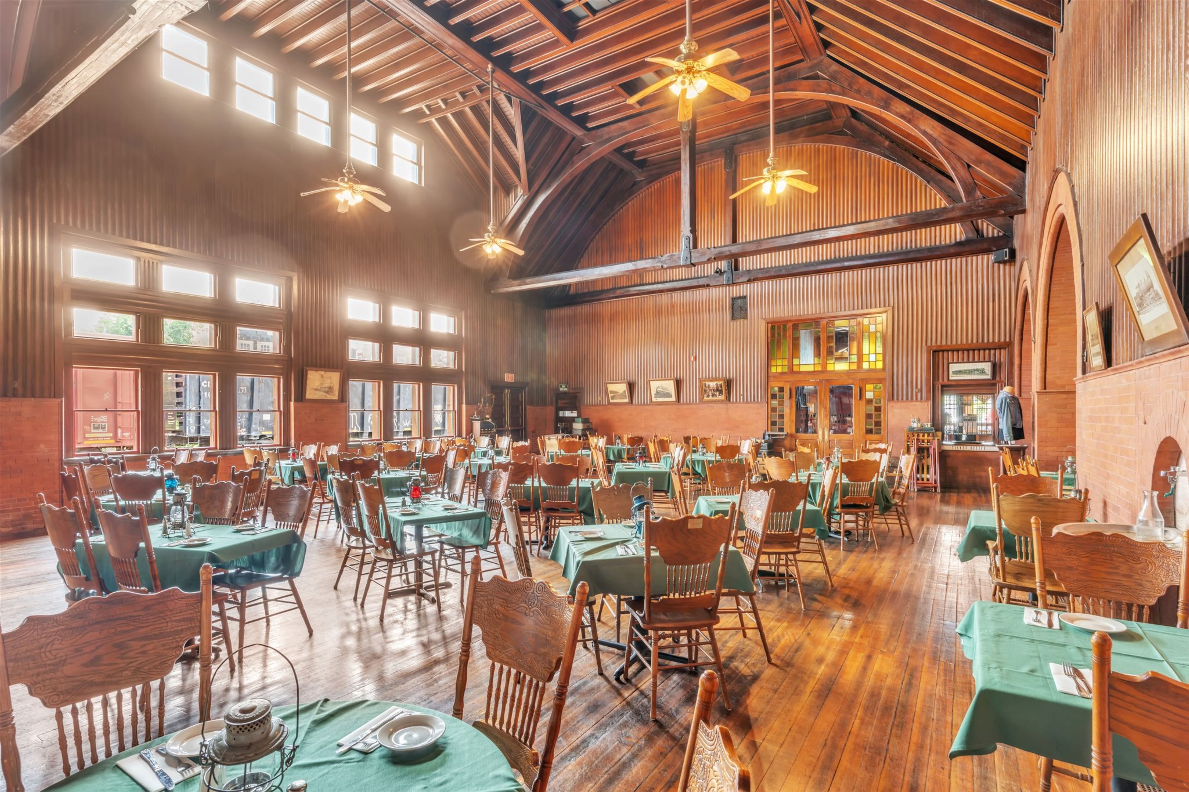 Locations Hub - The Steaming Tender