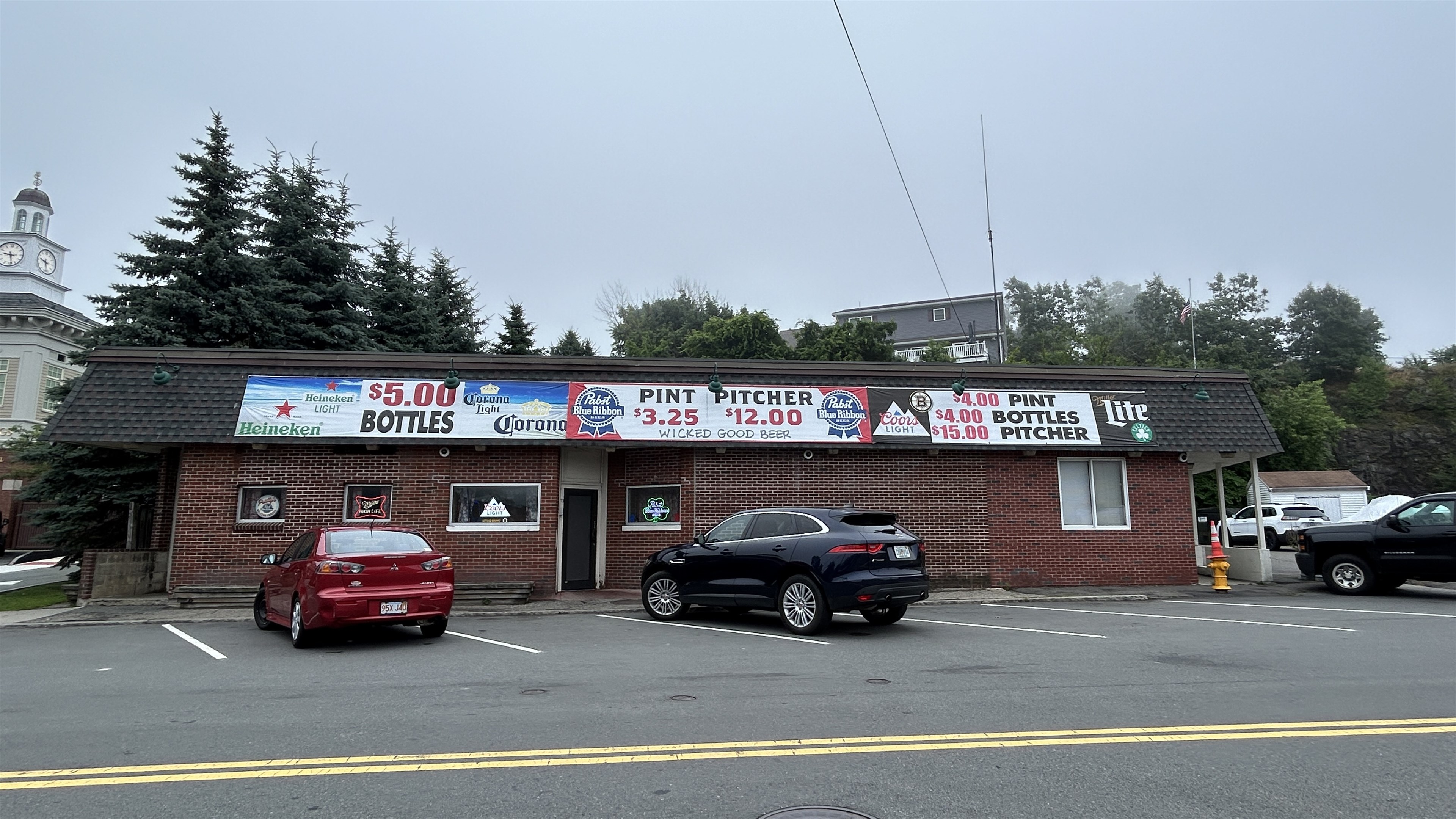 Locations Hub - Pratty's CAV - Bar