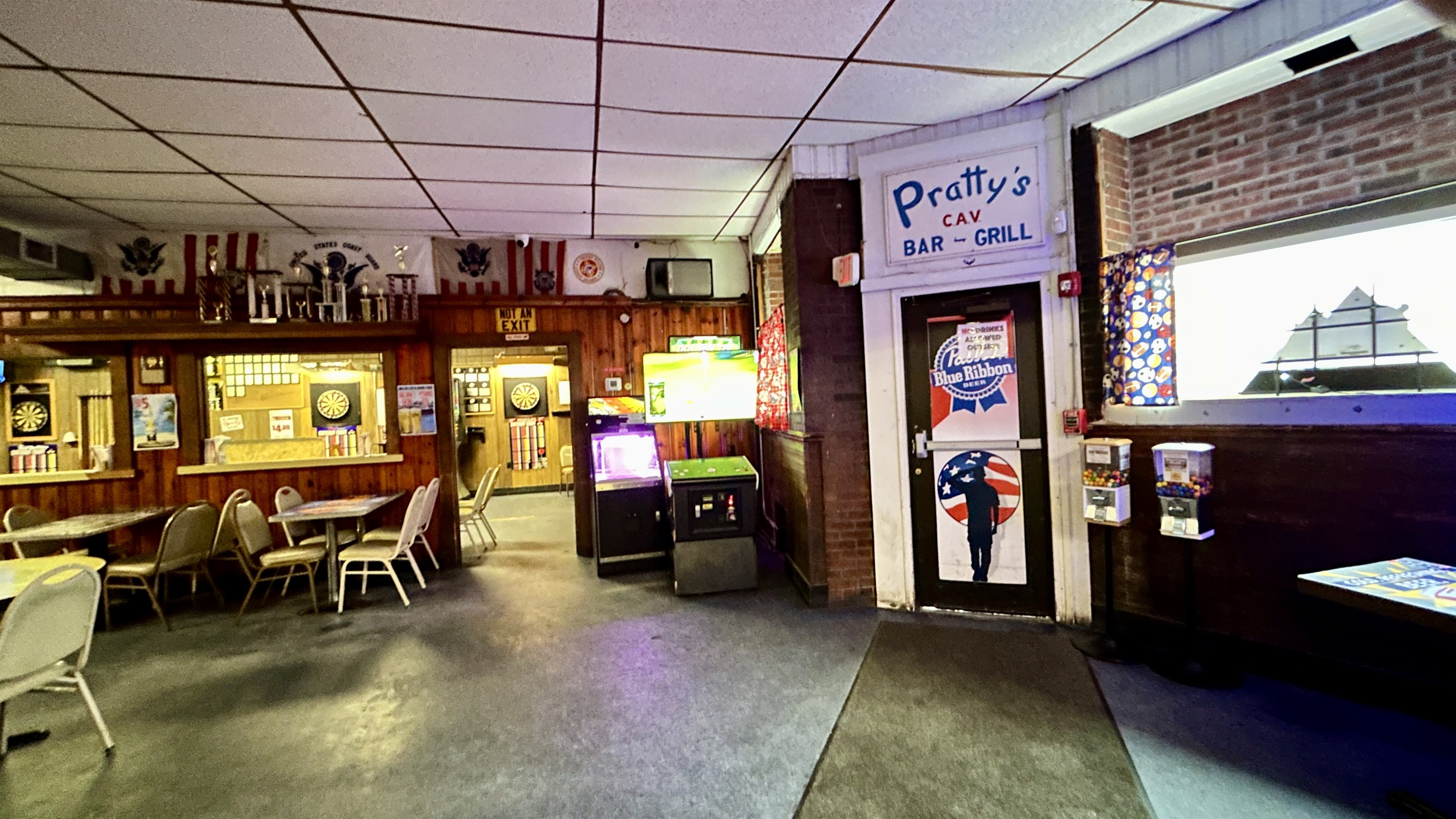 Locations Hub - Pratty's CAV - Bar