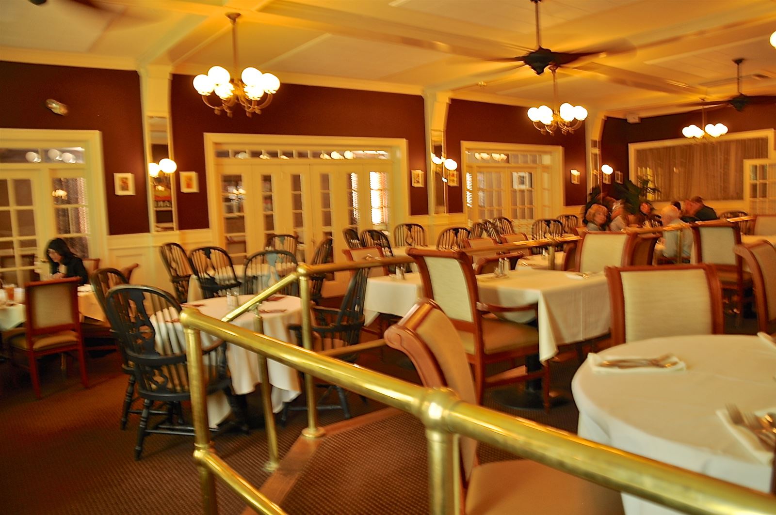 Locations Hub - Cobblestones Restaurant, Lowell